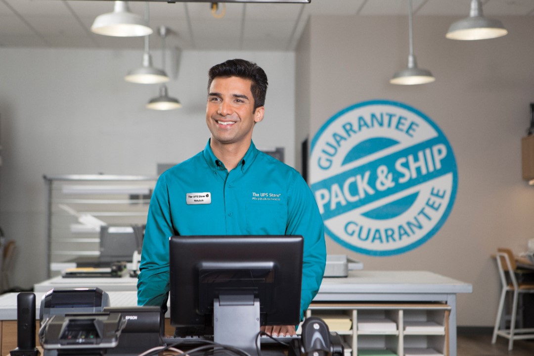 Multi‐Centre Franchise Ownership | The UPS Store Canada